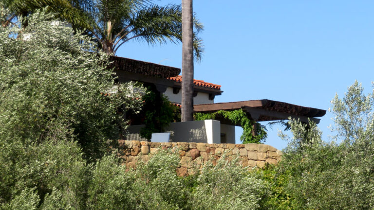 Spanish Pergola Ideas: Creating Shaded Outdoor Rooms